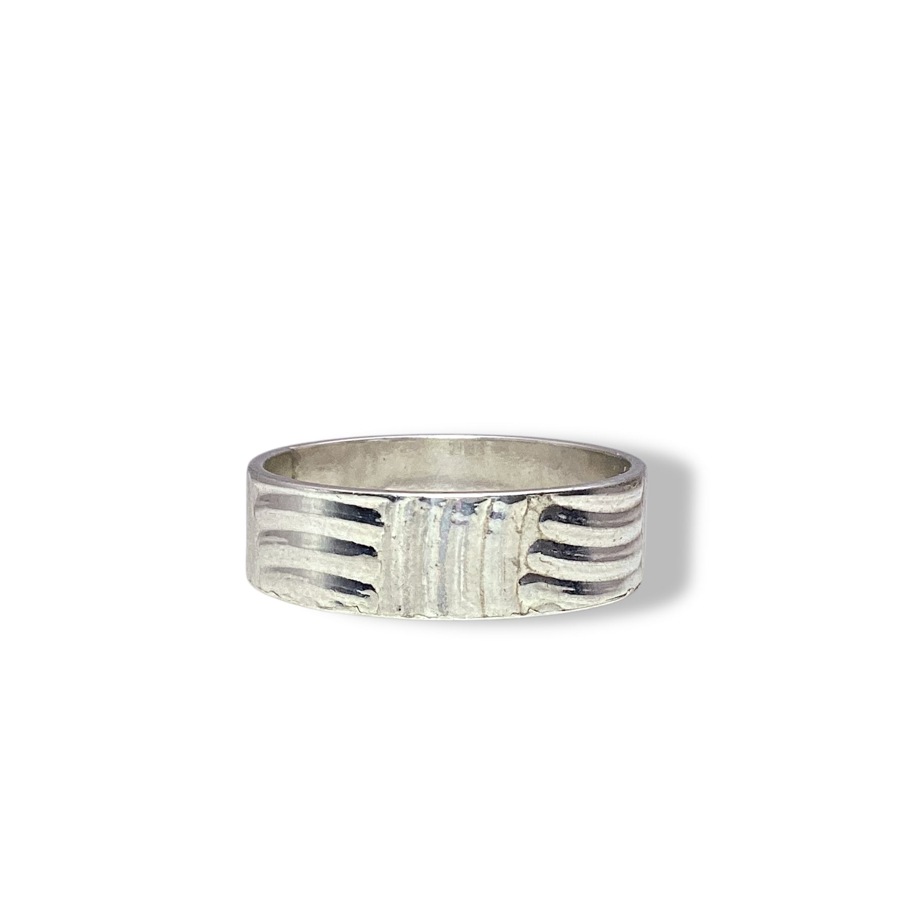 Michael Silberhorn Wave Sterling Silver Ring – Lantern Dancer Gallery